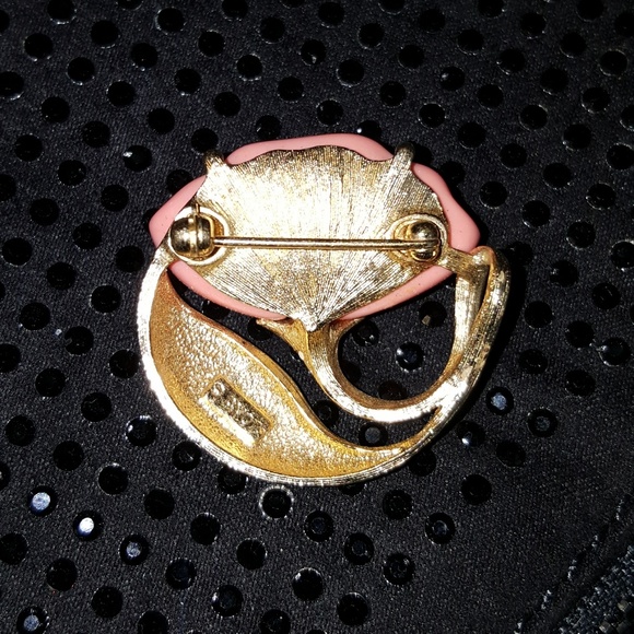 Avon | Jewelry | Vintage Avon Flower Brooch Gold Coral | Poshmark